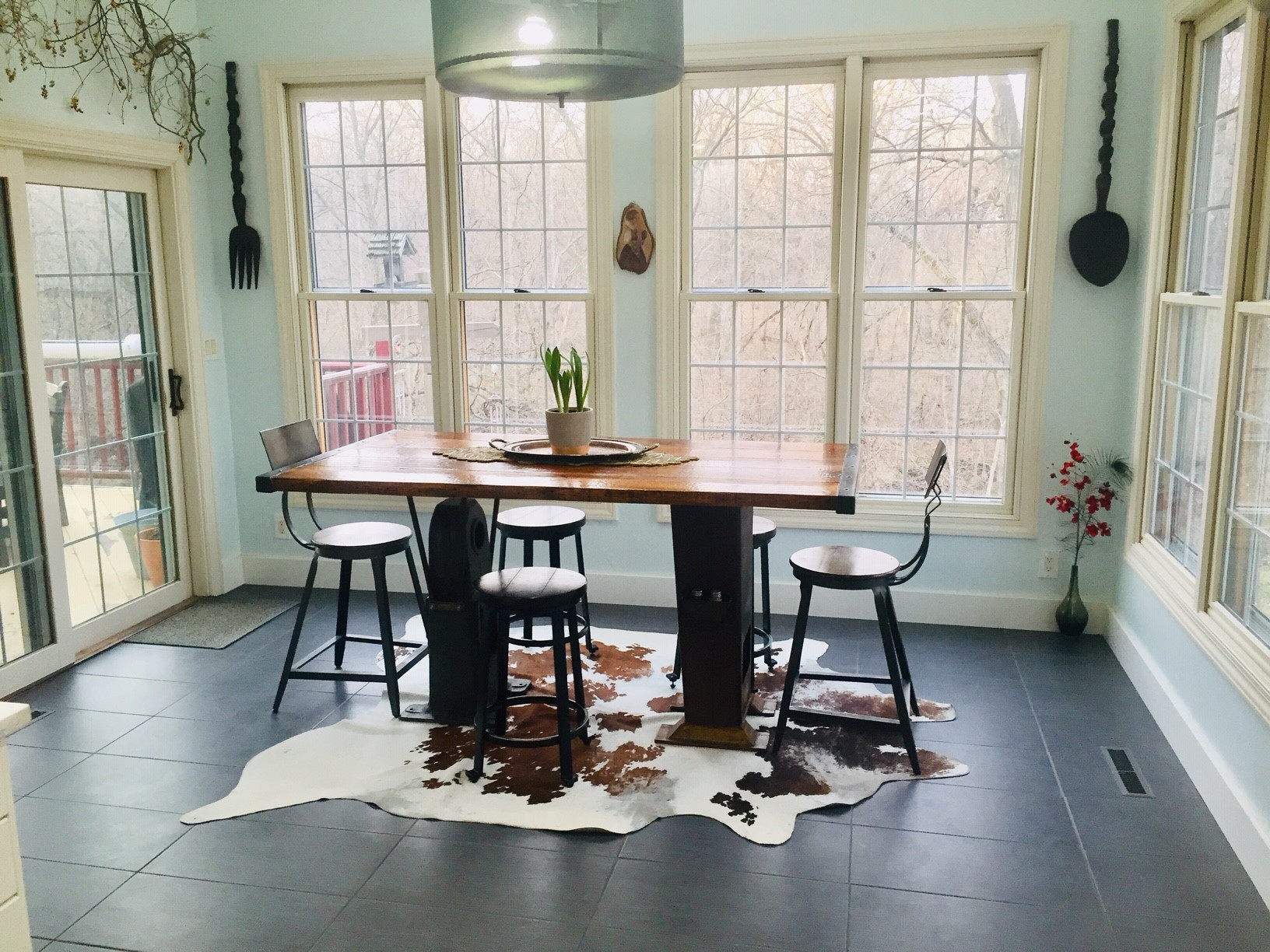Cowhide Rugs - Premium Cowhide Photo Gallery - Cowhides International